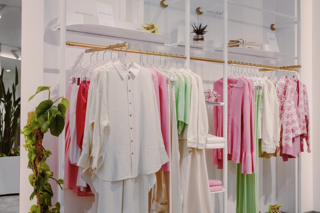 Identity, Social Justice, and Dress – Dress, Appearance, and Diversity ...